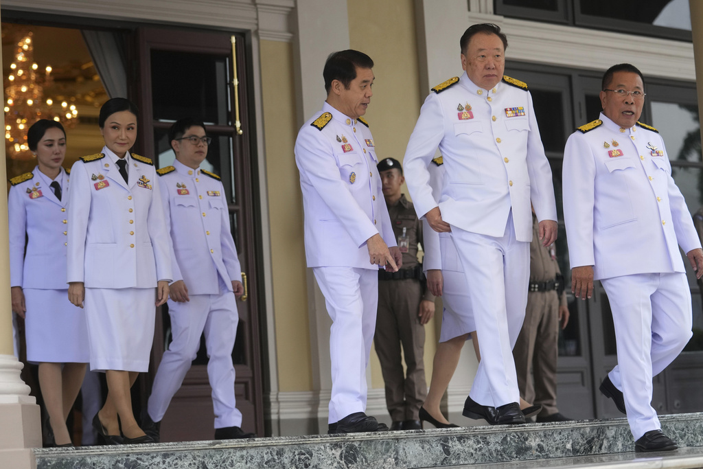 Thailand's new Cabinet members take oaths, including suspended PM | The Financial Express