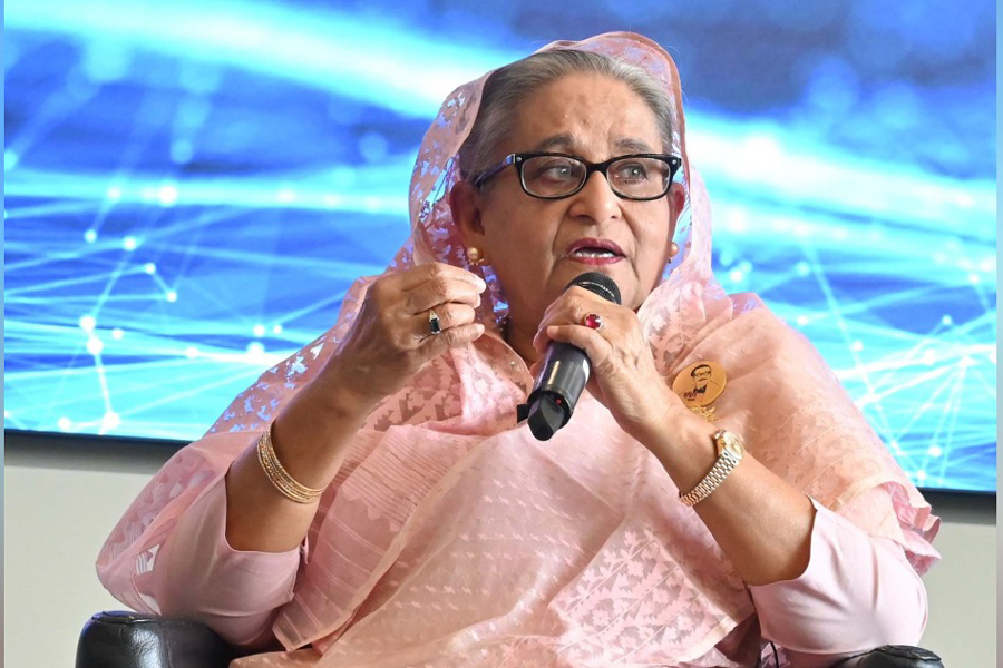 Don’t allow Fourth Industrial Revolution to undermine humanity: PM ...