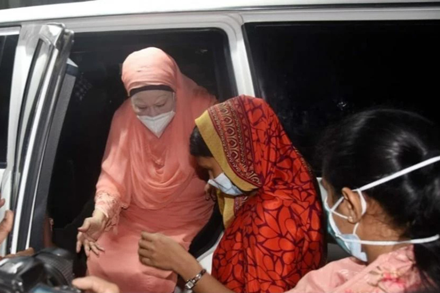 Khaleda returns home after five days in hospital | The Financial Express