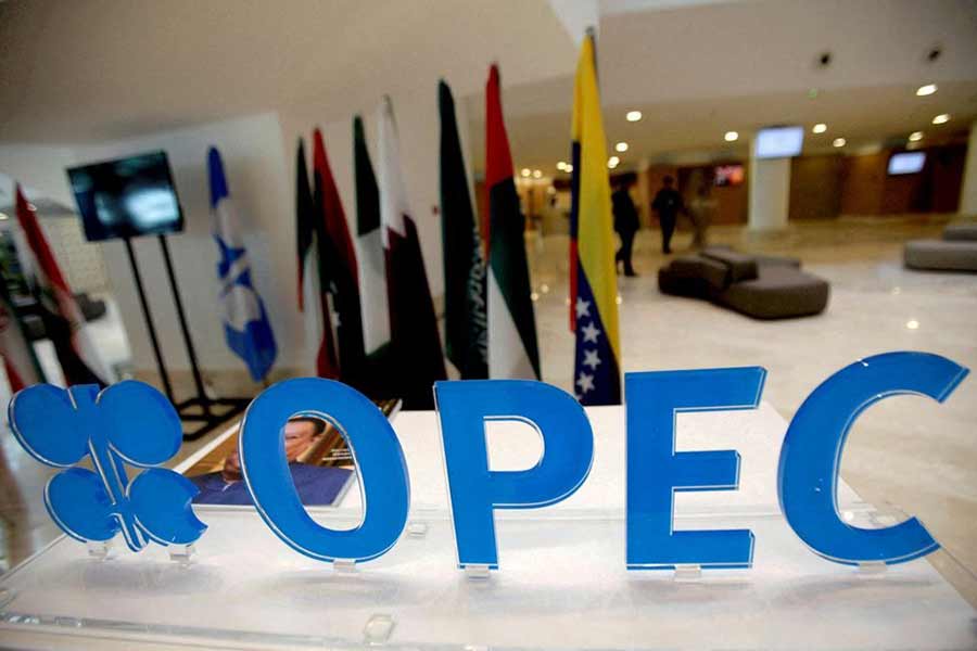 Saudi Arabia and Russia deepen oil cuts, sending prices higher | The Financial Express