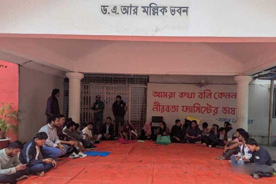 CU Chhatra Dal demands resignation of VC, pro-VC in 48 hours over ...