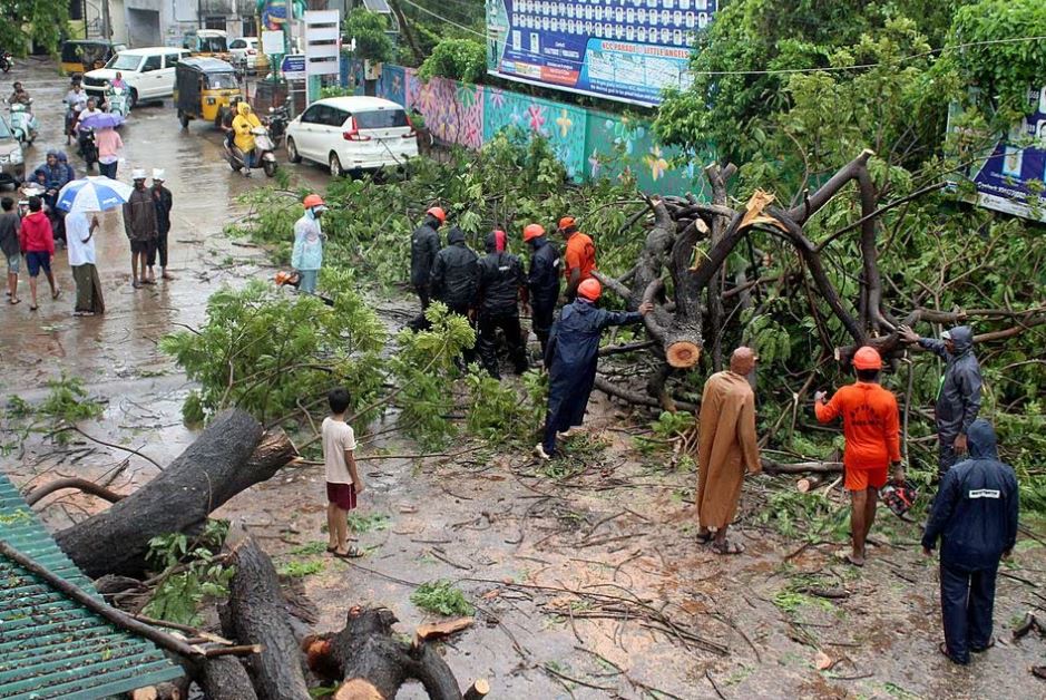 Chennai flooded as heavy rains from cyclone Michaung batter south India | The Financial Express