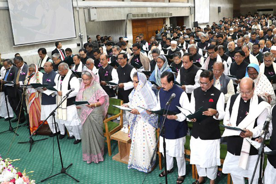 Newly elected Awami League MPs take oath | The Financial Express