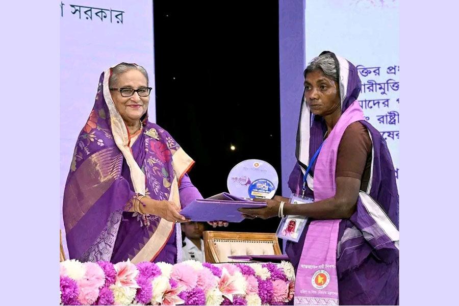 Maulvibazar tea worker receives Best Joyeeta Award | The Financial Express