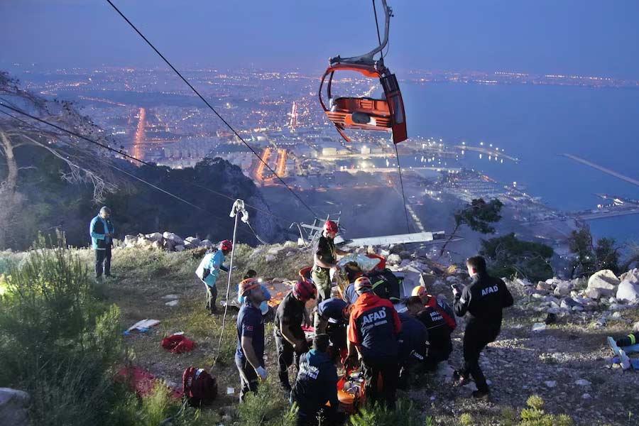One killed, 10 injured in cable car accident in southern Turkey | The ...