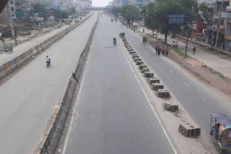Jatrabari roads deserted, police on alert | The Financial Express