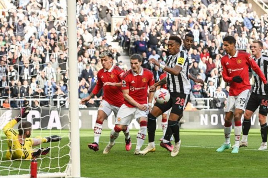 Newcastle beat MU to climb up to third | The Financial Express