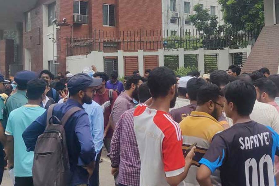 Delay in appointing Pro-VC: Over 100 DU students gather in front of ...