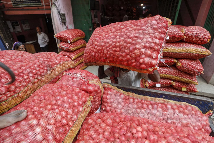 Onion import price might decline as India withdraws MEP, slashes duty to 20pc | The Financial ...