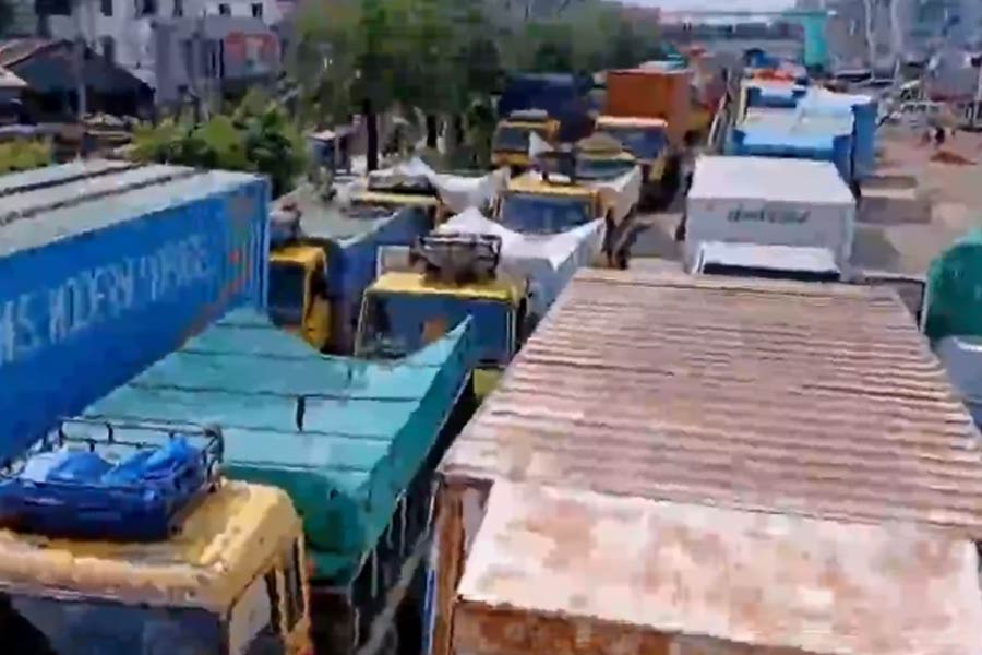 Workers’ blockade: Vehicular movement remain suspended for 48 hours in ...