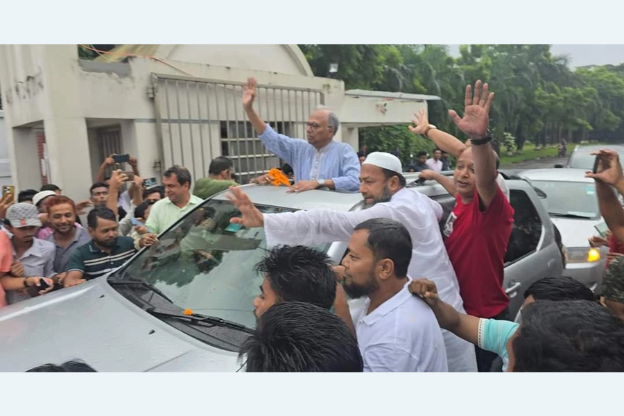 Mahmudur Rahman walks out of jail | The Financial Express