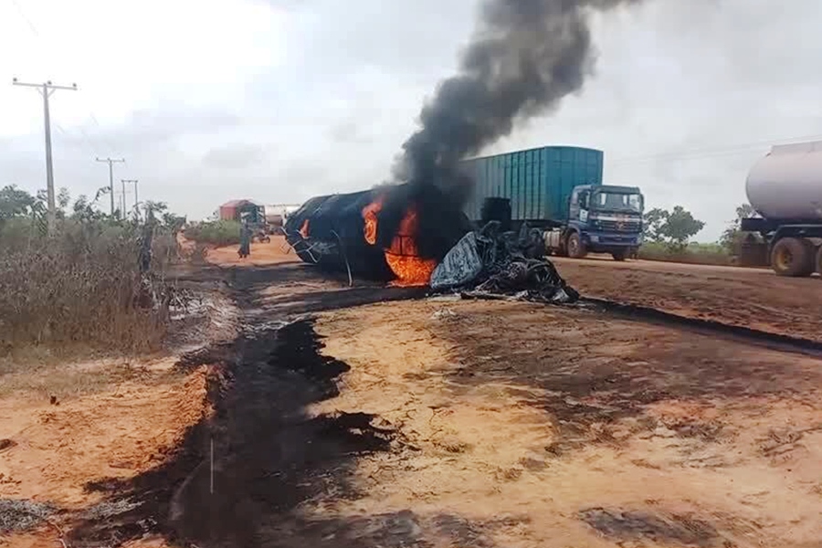 At least 94 dead in Nigerian fuel tanker explosion | The Financial Express