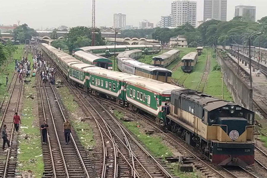Nationwide train delays as Panchagarh Express derailed in Dhaka | The ...