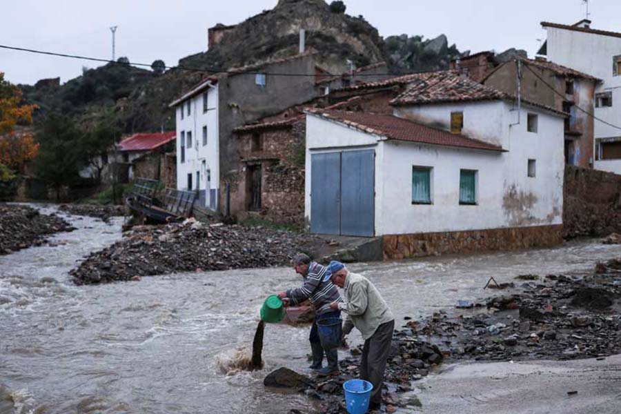 Death toll in Spain's floods rises to 158, among Europe's worst storm ...