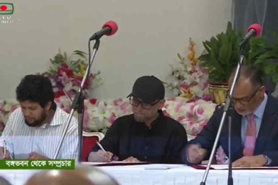 Farooki, Bashir, Mahfuj take oath as advisers | The Financial Express