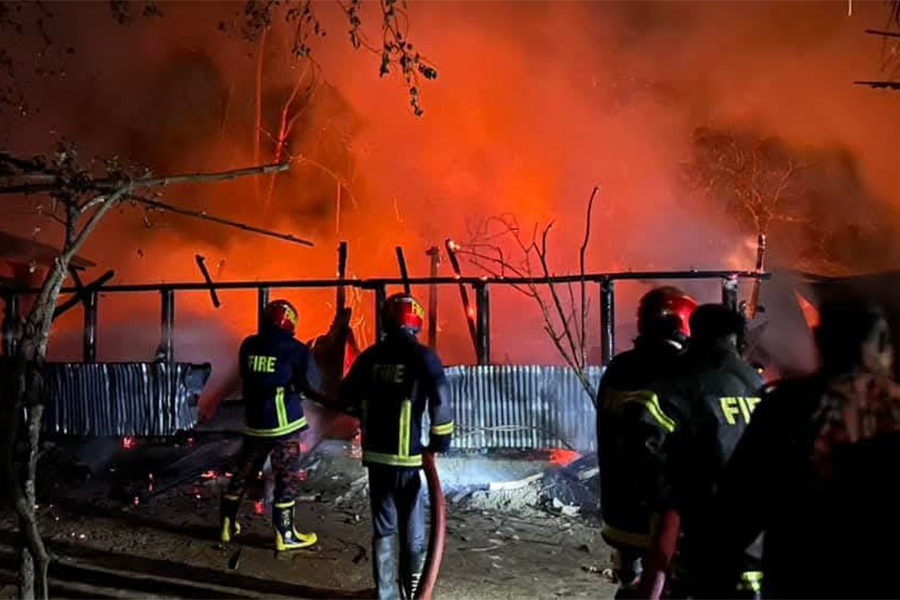 Content creator Nuruzzaman Kafi’s house in Patuakhali set on fire | The ...