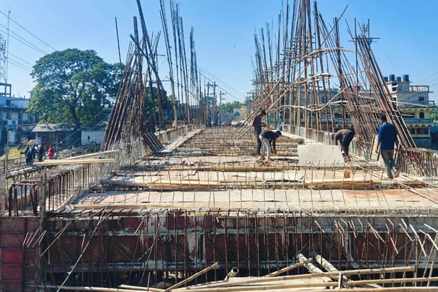 Prolonged construction work on three bridges a nagging pain | The ...