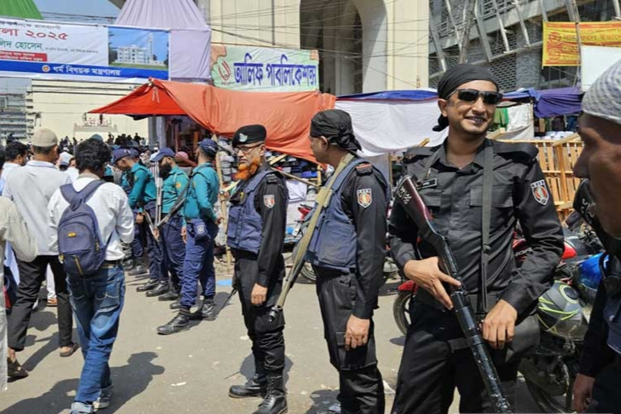 RAB, police deployed at Baitul Mukarram entrance | The Financial Express
