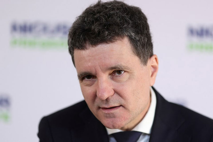 Romanian centrist presidency candidate wants to spend more on defence ...