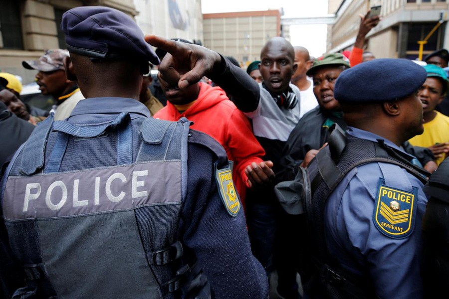 5 killed in SA police station attack | The Financial Express