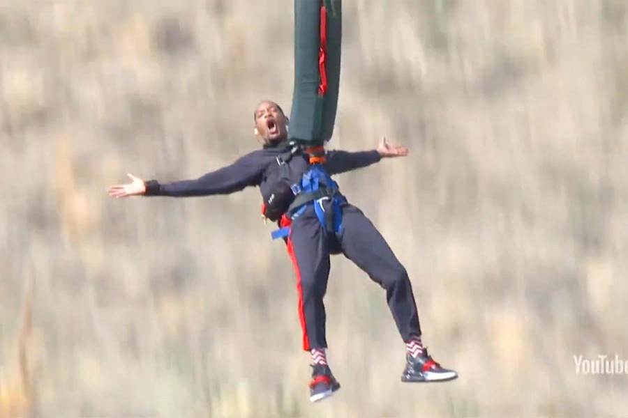 Will Smith feels 'absolute terror' in Grand Canyon helicopter bungee ...