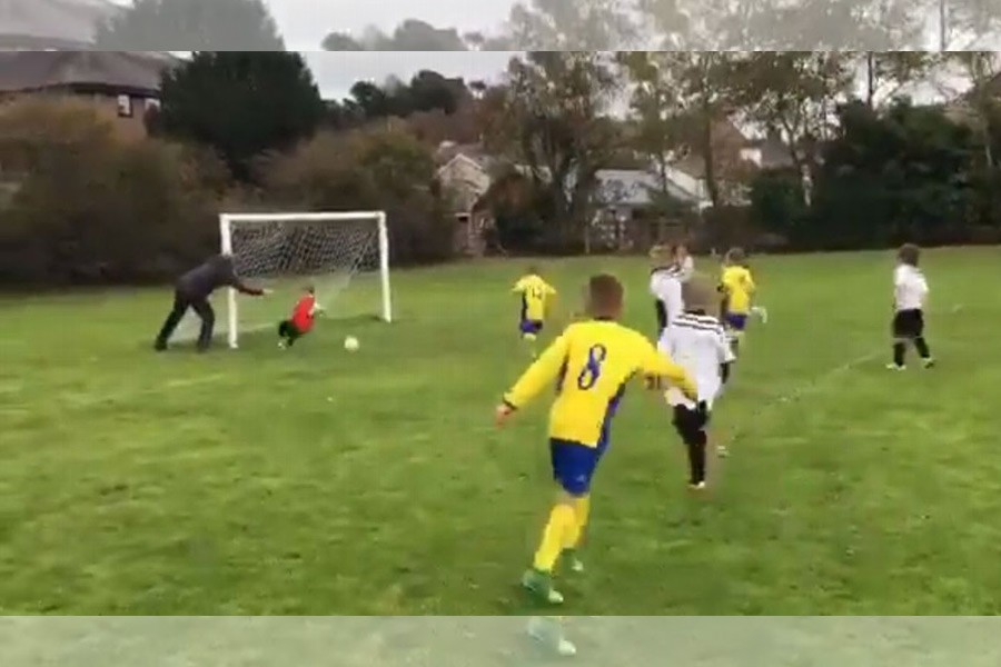 Video of ‘pushy dad’ goes viral | The Financial Express