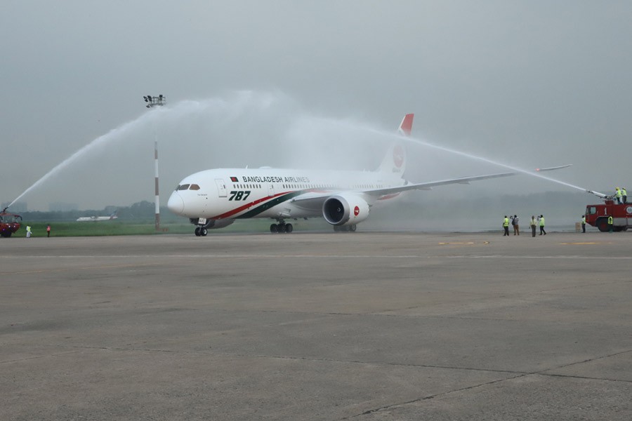 Biman’s third Dreamliner Gangchil set to spread wings Thursday | The ...