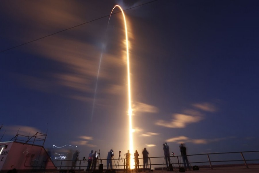 SpaceX’s first all-civilian crew rocket ship launched into orbit | The ...