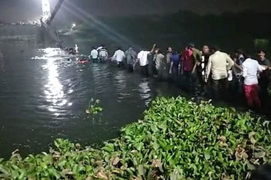 Suspension bridge collapse in India leaves 30 dead | The Financial Express